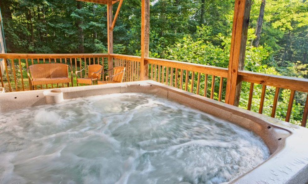 5 Tips to Enjoy Your Hot Tub During Summer